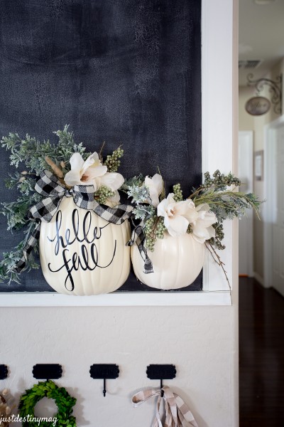 DIY Pumpkin Ideas:Learn How To Make this Simple Wall Pumpkin