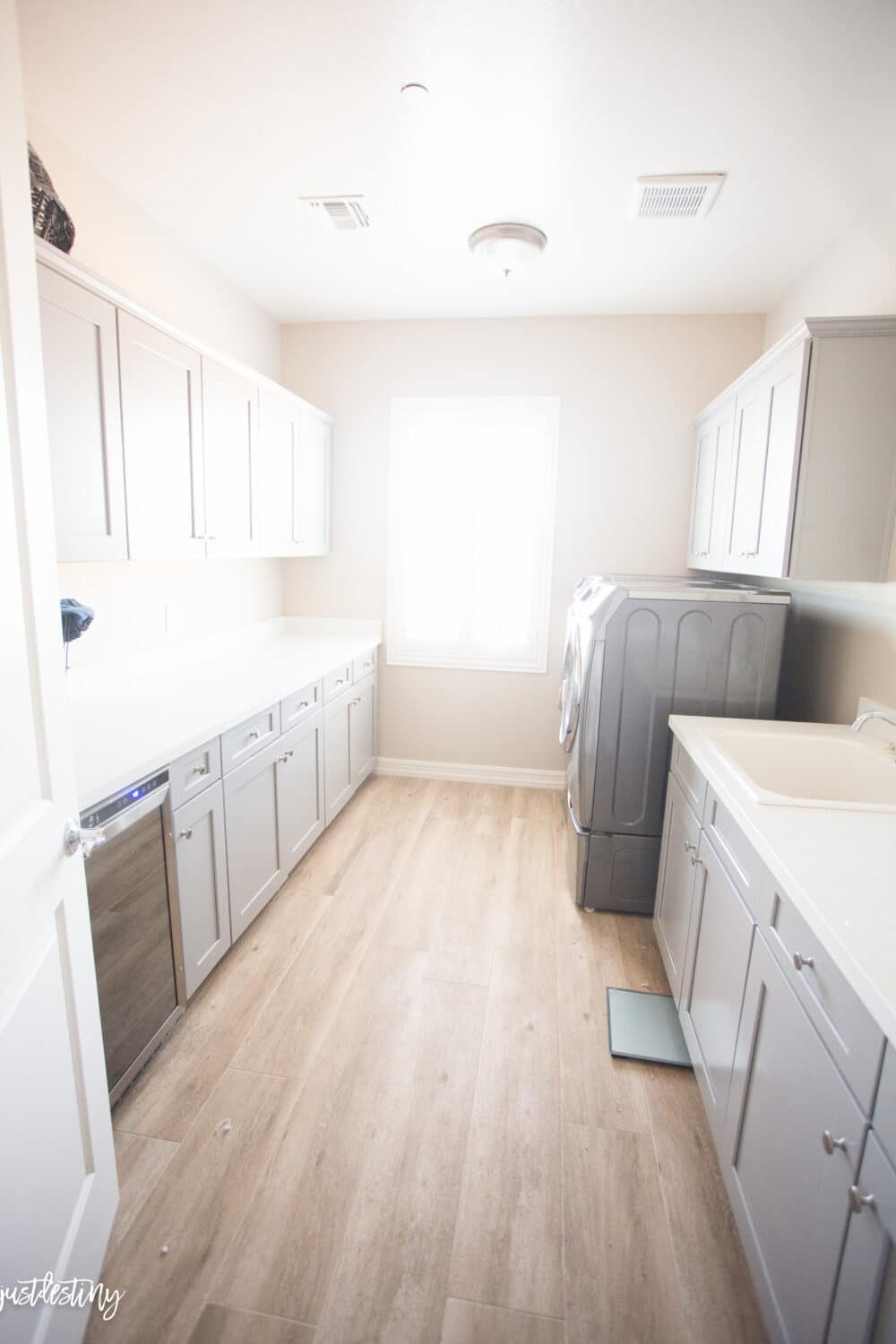 How to Update Your Laundry Room so it looks more Stylish