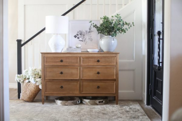 3 Beautiful Ways to Style your Entryway