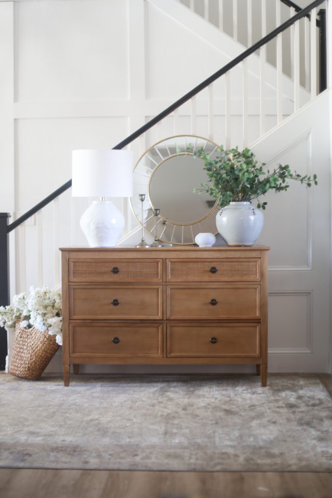 3 Beautiful Ways to Style your Entryway