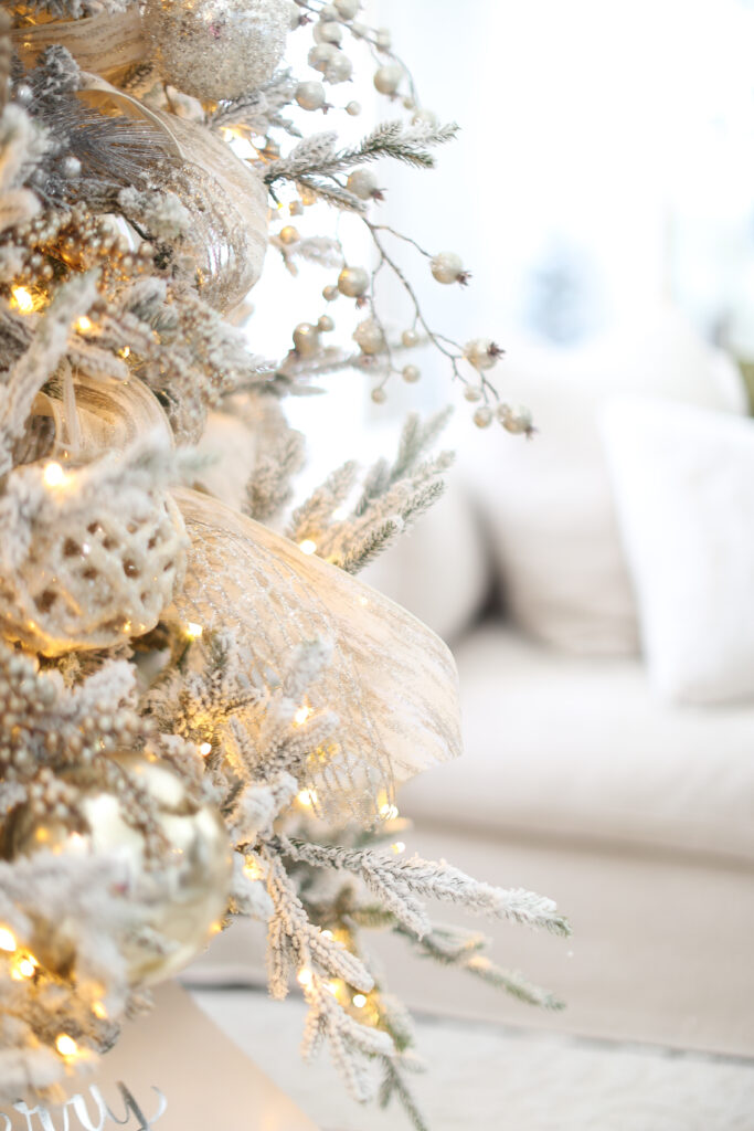 How to Decorate an Elegant Designer Christmas Tree Like a Pro