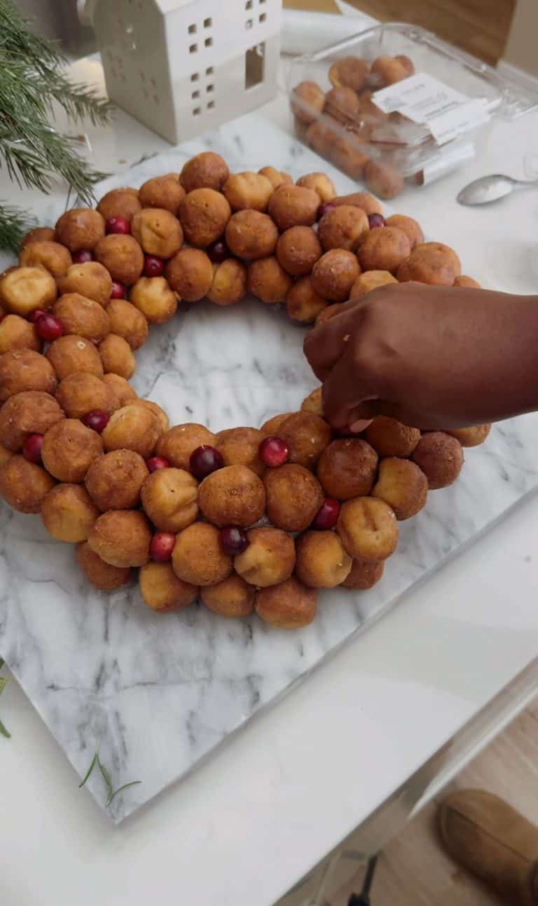 How to Make a Christmas Wreath with Donut Holes